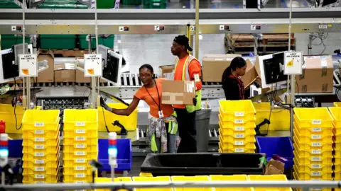 Amazon Overtime Pay in 2025 (Mandatory, How much?...)