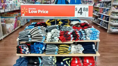 Walmart Clothes Return Policy (Without Tags + Worn Clothes)